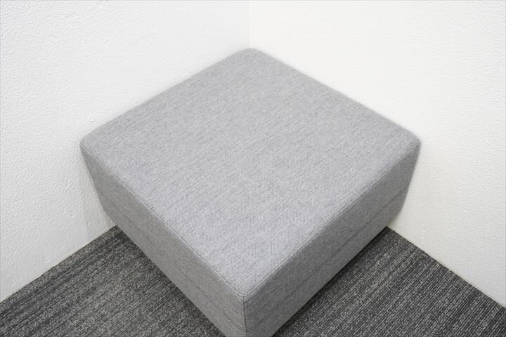 オリバー スツール グレー W600 D600 H400 オリバー／リラックススペース／ベンチ／中古／灰色- 中古オフィス家具の専門店-天下一